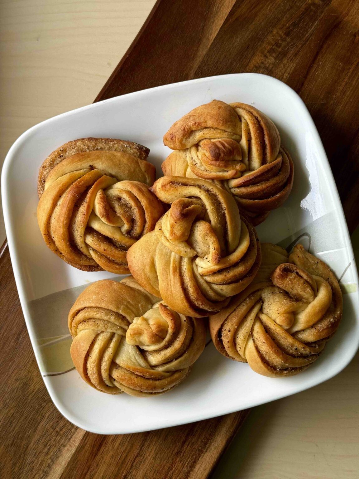 Swedish Cardamom Buns with Brown Butter Cardamom Filling – Flavored Nice